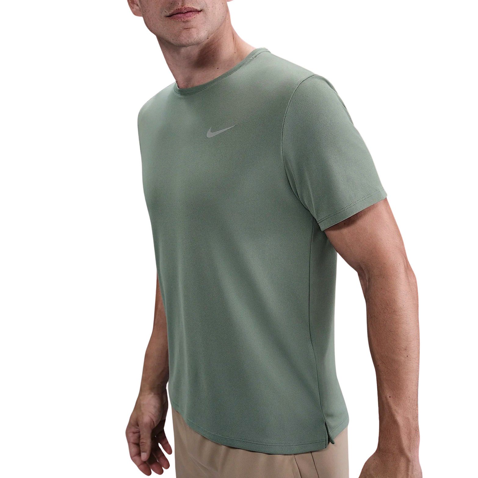 Nike Dri-FIT UV Miler Shirt Heren | PlutoSport