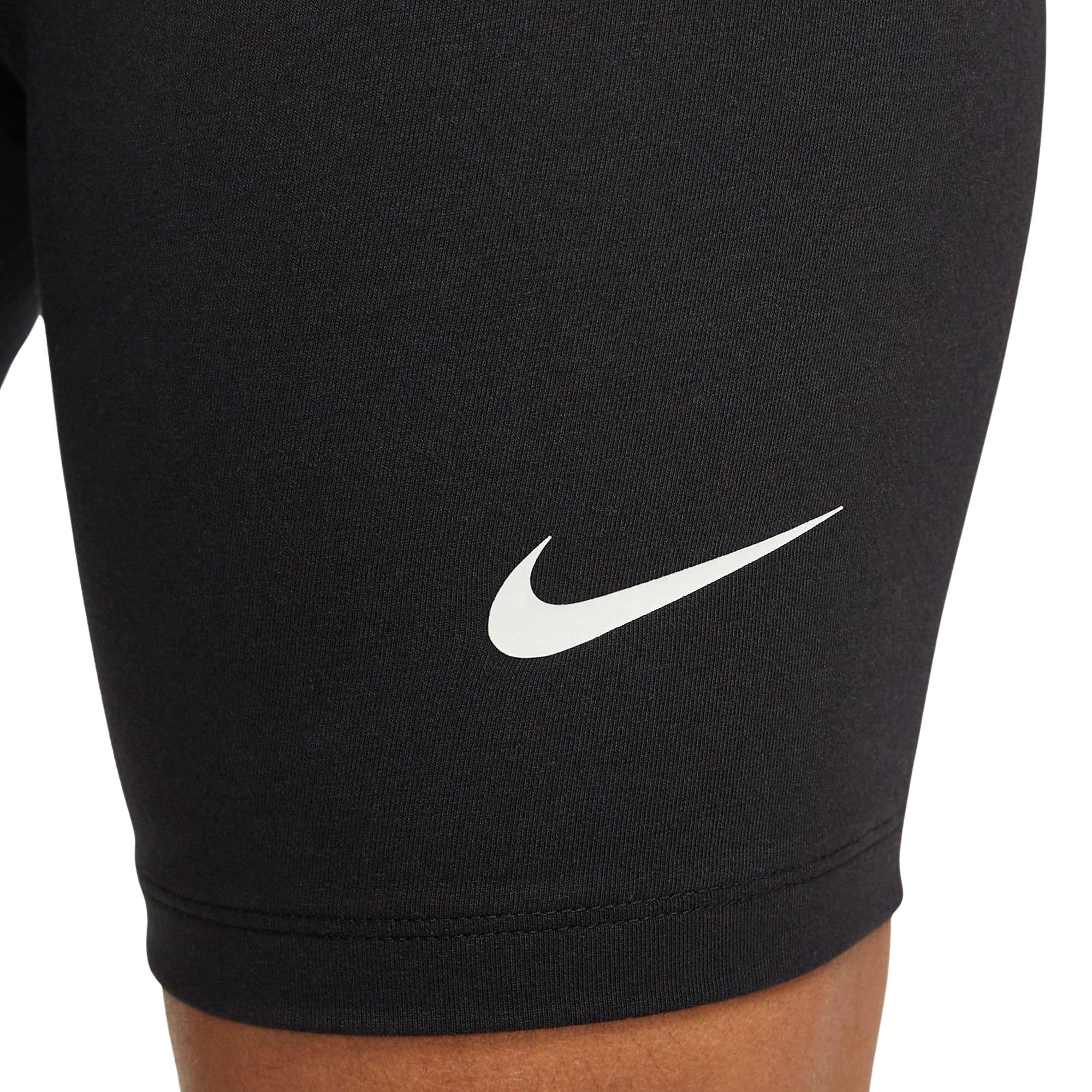 Short cycliste Nike Sportswear Classic | Plutosport